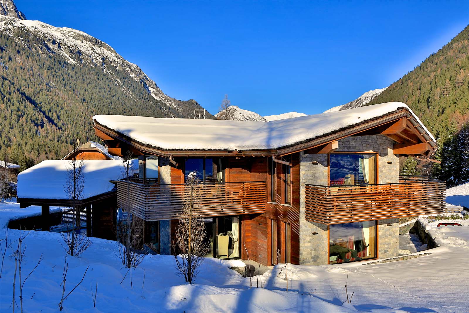 Chalet Alta in Chamonix - by SkiBoutique