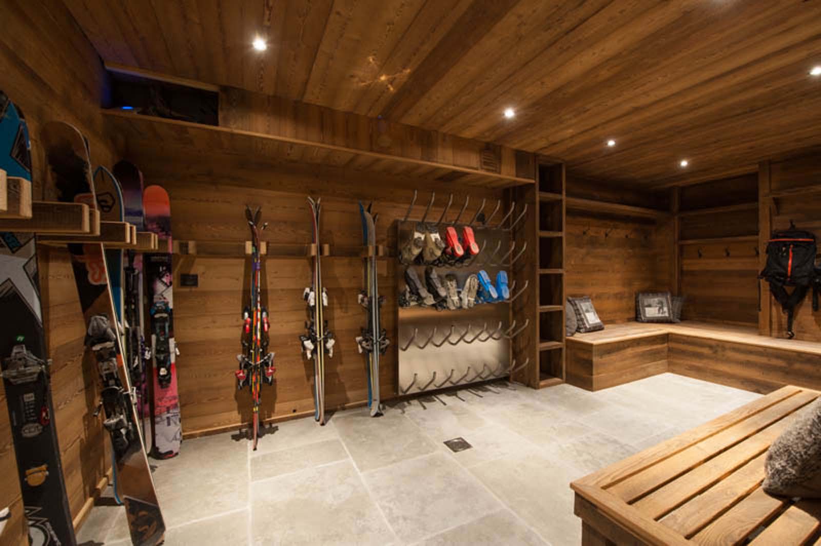 Yellowstone Lodge in Sainte Foy - by SkiBoutique