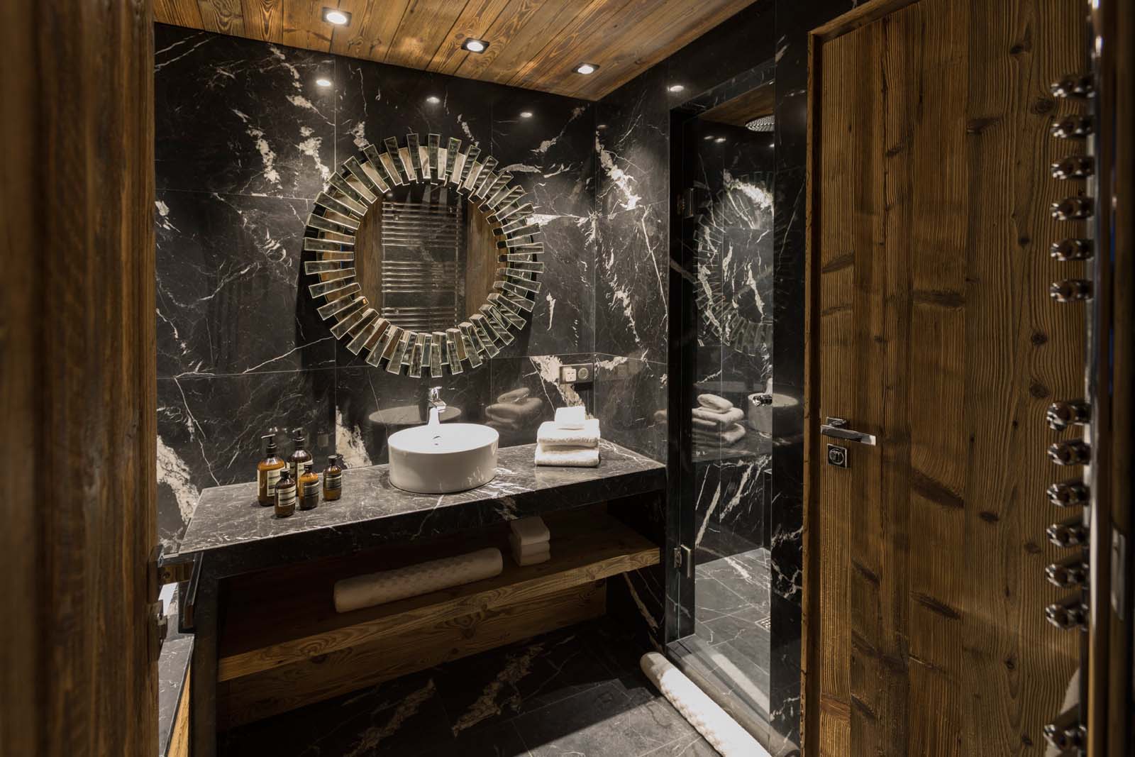 Daria | Luxury Chalet in Val d'Isere to rent | SkiBoutique